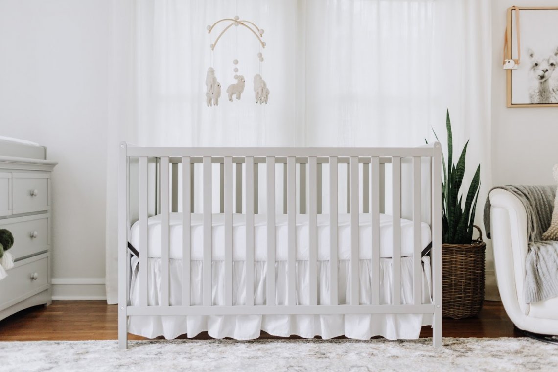 Crib Buying Guide: How to Choose the Right Crib | XO Ashley