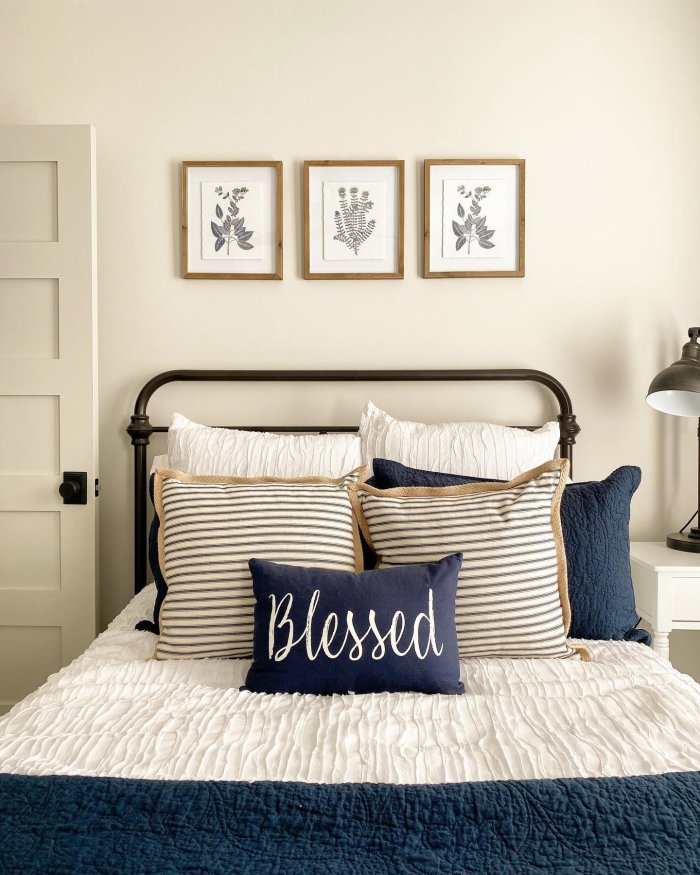 How to Set Up a Guest Bedroom | XO Ashley